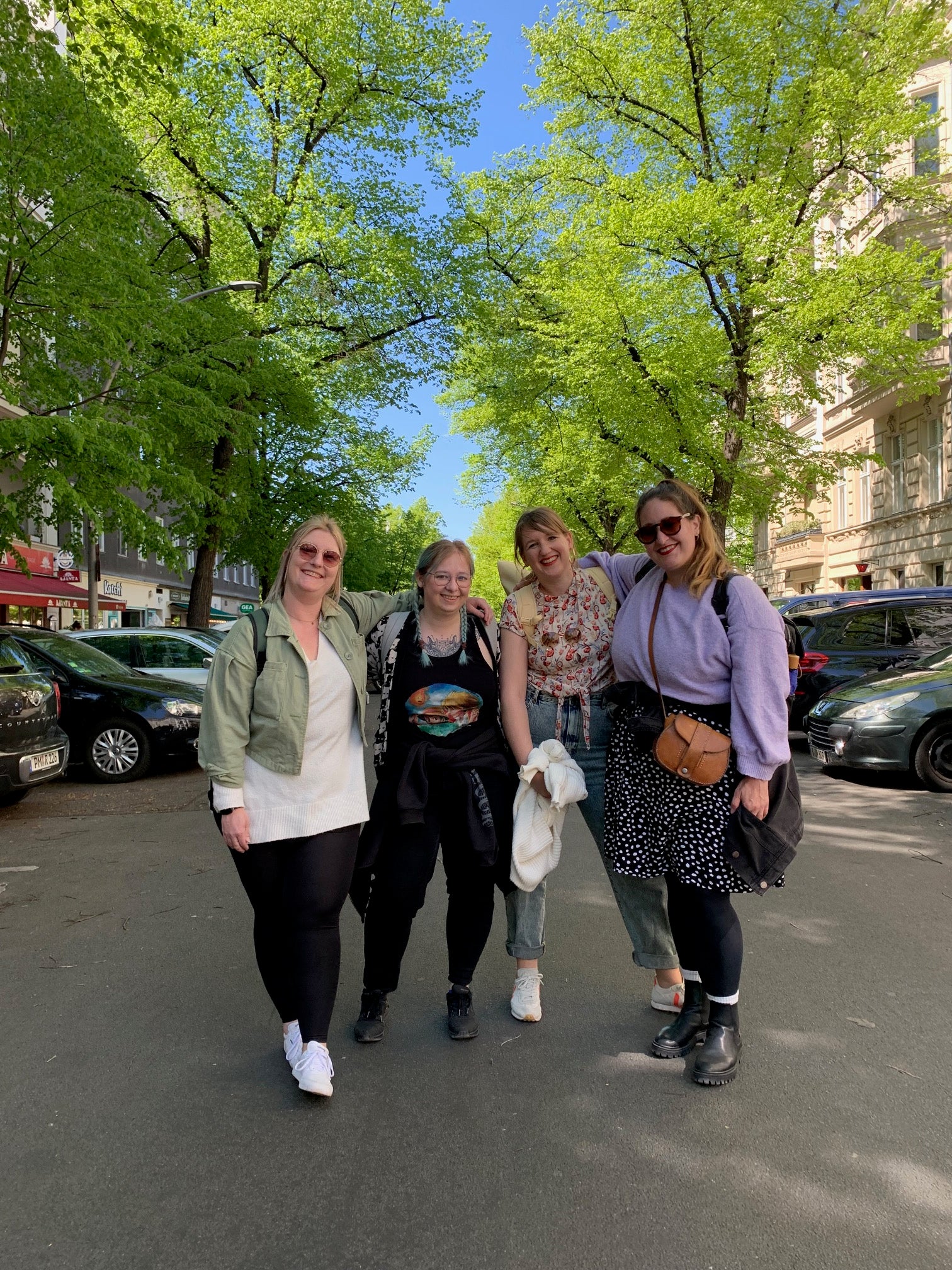 Curvy Streetstyle berlin – Les Soeurs Shop