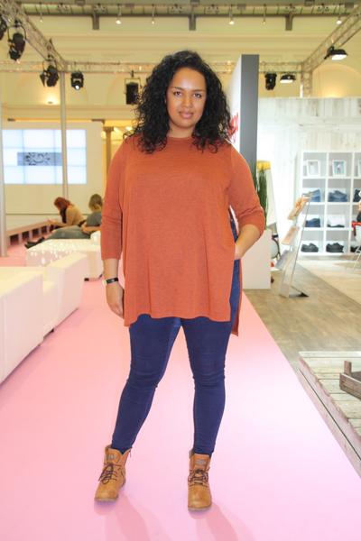 Curvy Topmodel Plus Size Model Berlin – Les Soeurs Shop