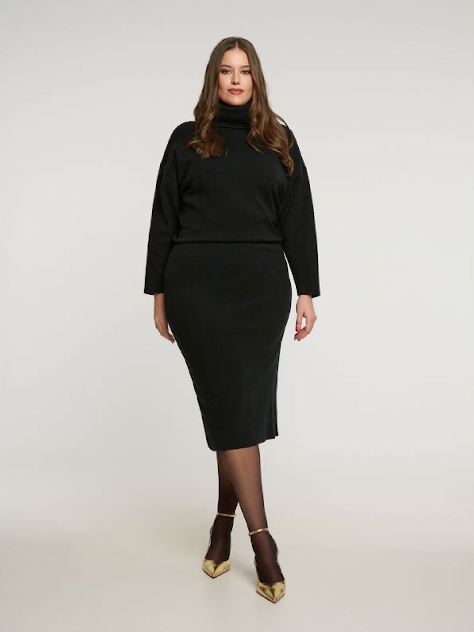 MAT | ONLINE & in Berlin | PLUS SIZE FASHION | Pencil skirt made of ...
